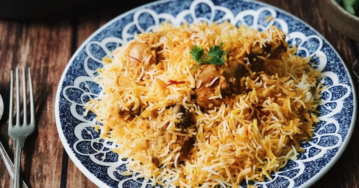 10 Best Places to Eat in Lucknow: A Guide for Food Lovers - TripCosmos.co