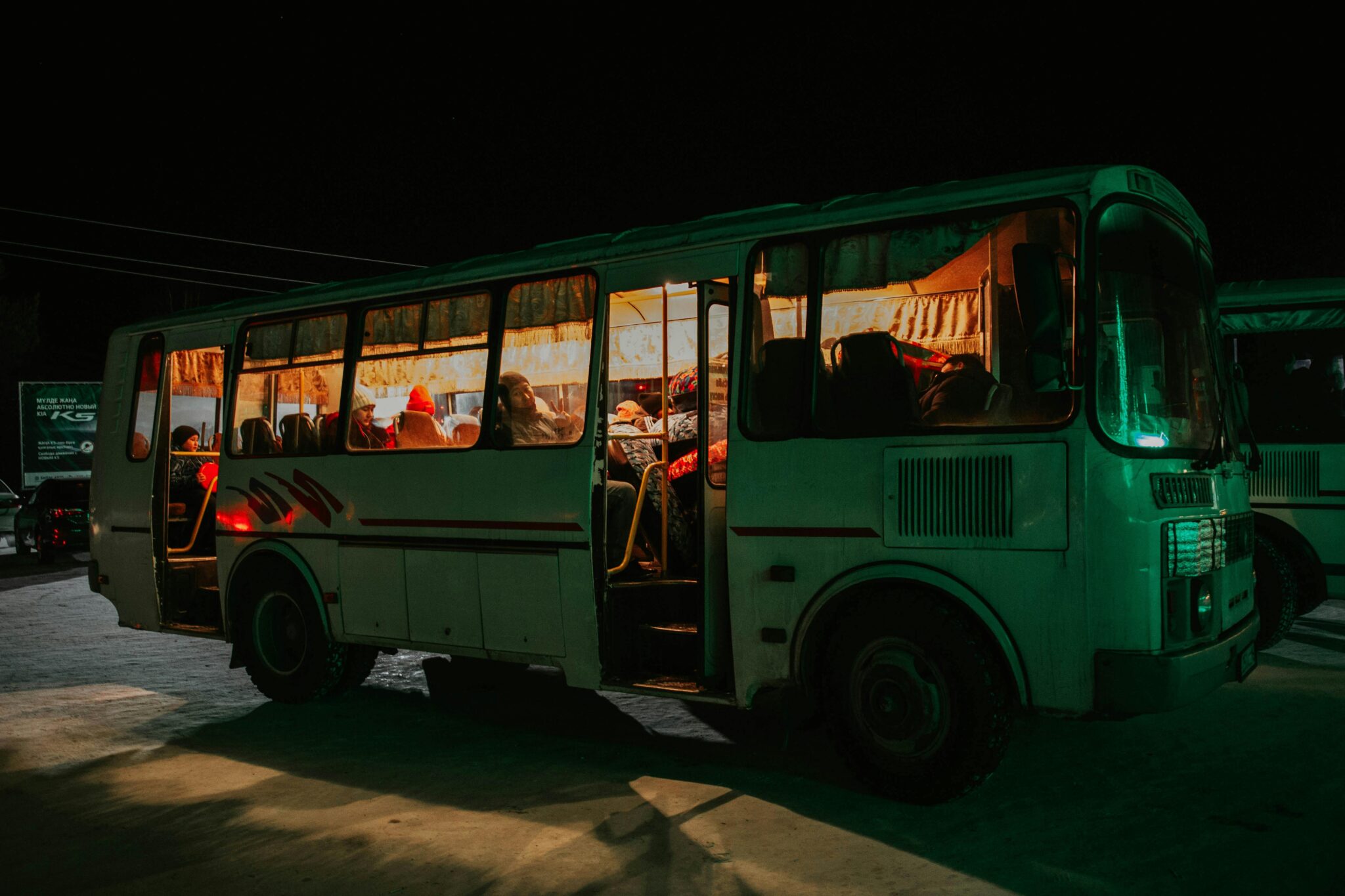 Starting ₹25/km Bus Rental for Group Tour Varanasi | AC Coaches ...
